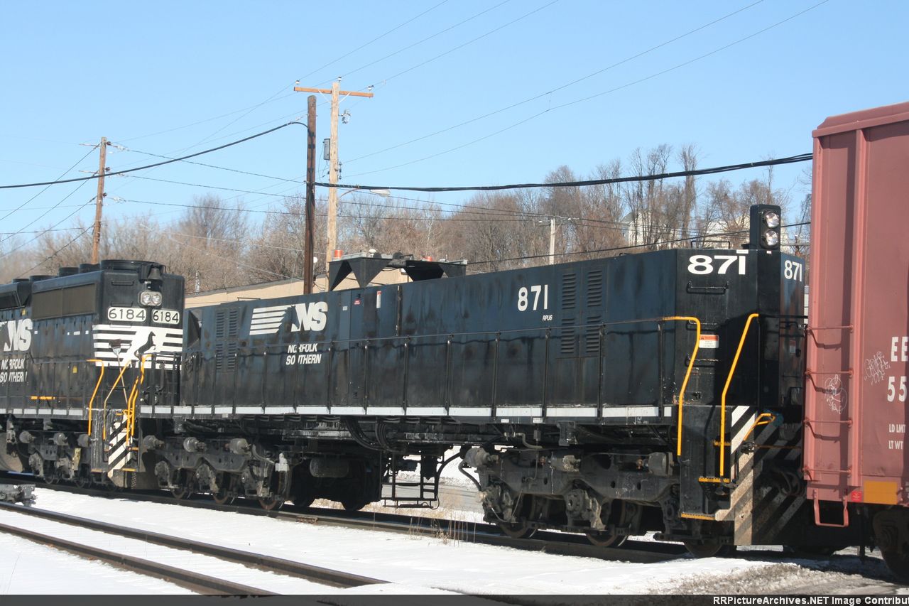 NS 871